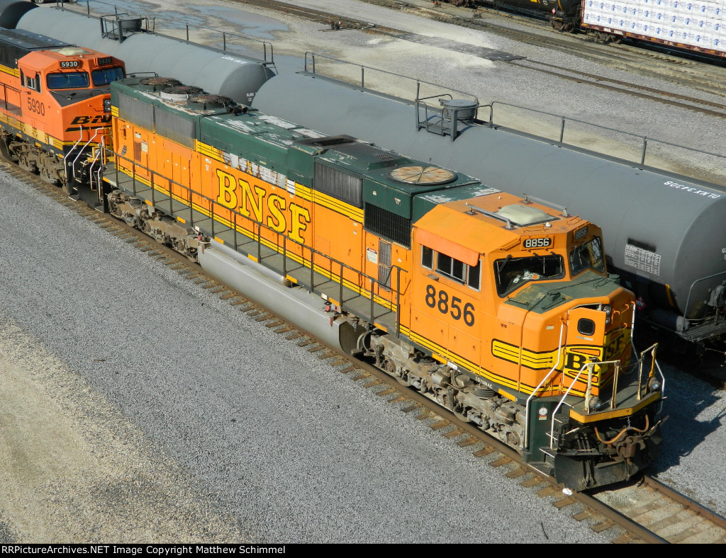 BNSF 8856
